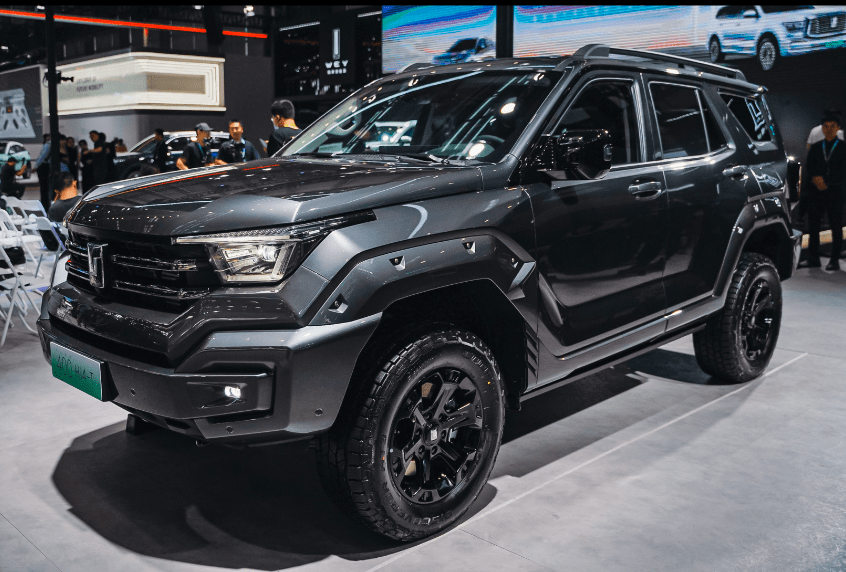 带电越野SUV坦克400Hi4-T将上市，狂野范儿藏不住！_搜狐汽车_搜狐网