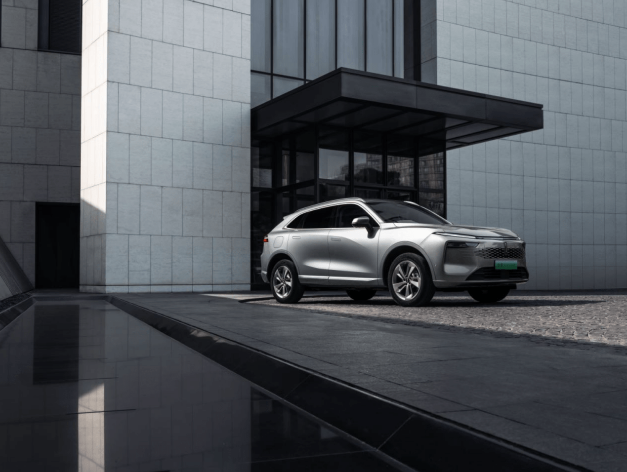 新摩卡DHT-PHEV PK护卫舰07，告诉你什么叫“卷”到没朋友！_搜狐汽车_搜狐网