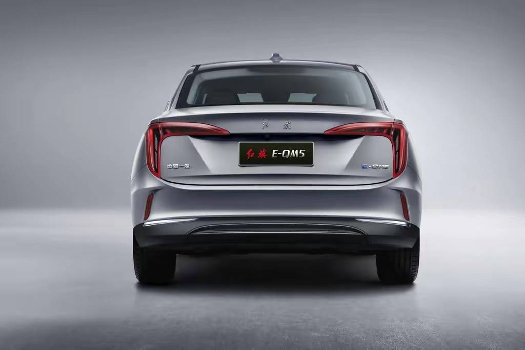 3米的轴距，560KM续航，2023款红旗E-QM5 PLUS能掀起波浪吗？_搜狐汽车_搜狐网