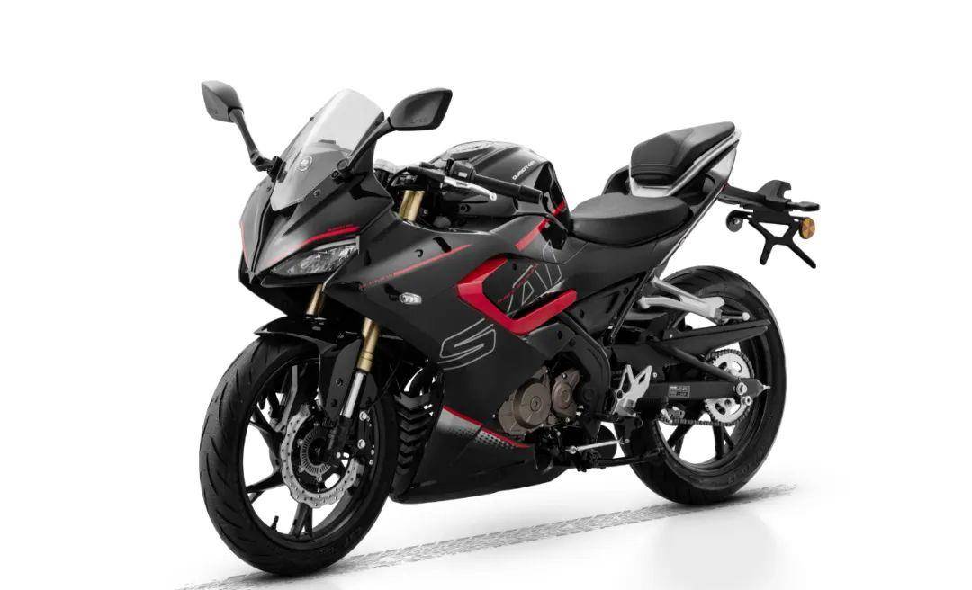 钱江赛150入门仿赛上市，售价13999元_搜狐汽车_搜狐网