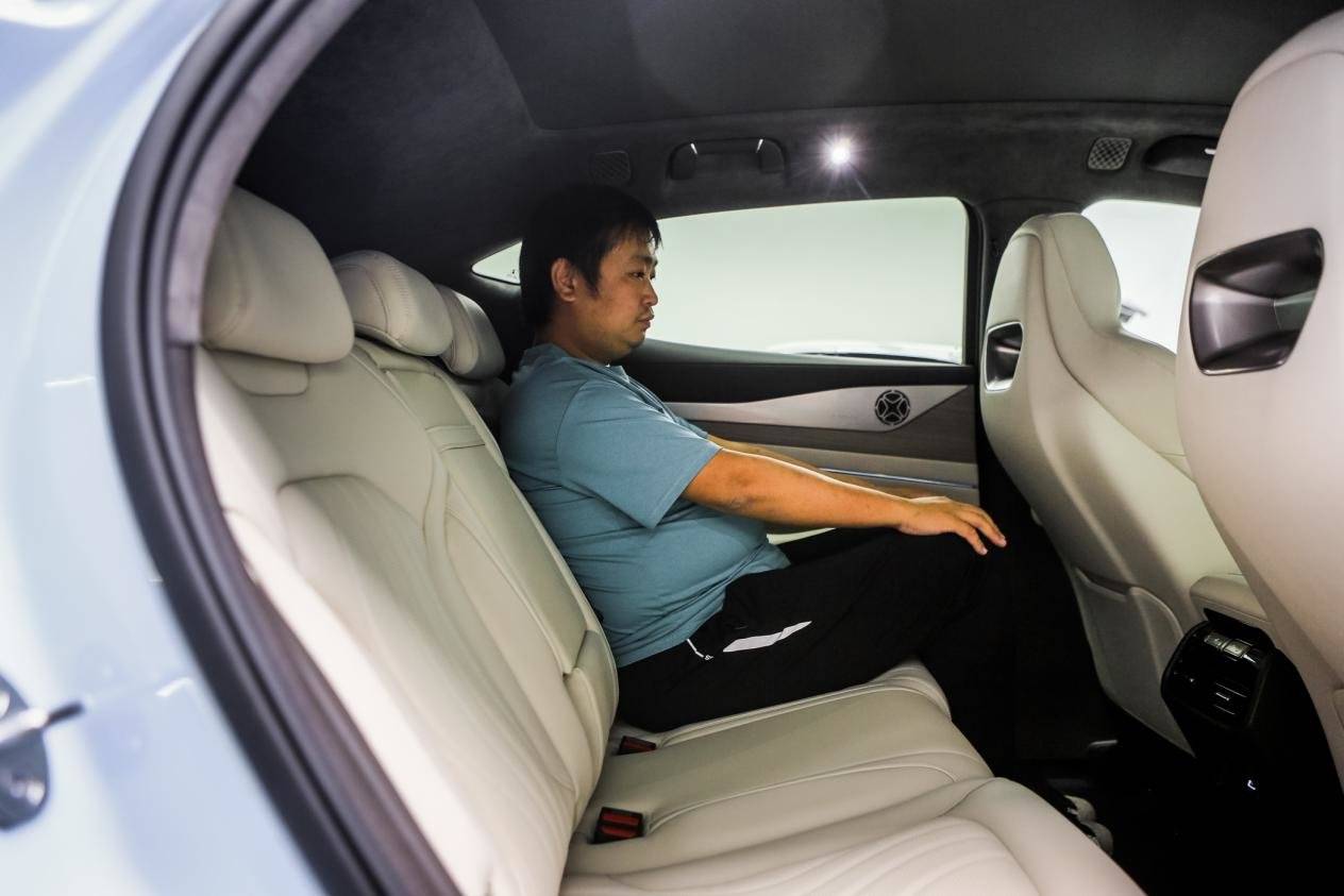 猎跑SUV腾势N7正式上市 售价30.18-37.98万元_搜狐汽车_搜狐网