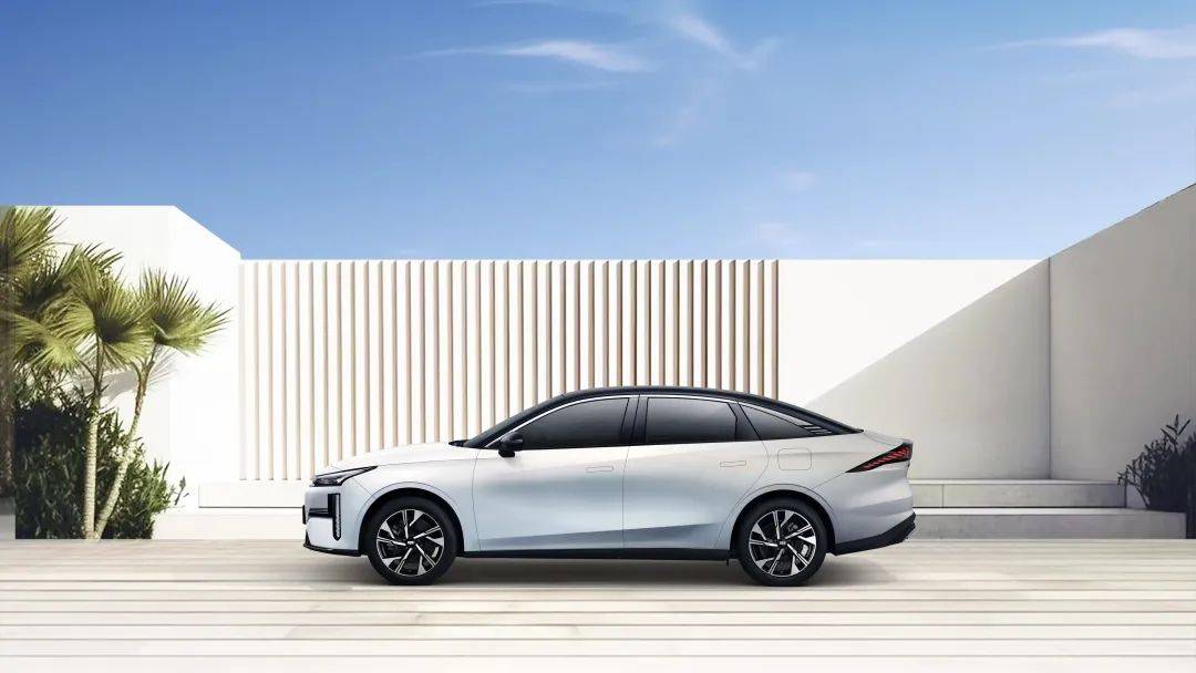 吉利银河L6官图发布，竞争秦PLUS DM-i_搜狐汽车_搜狐网