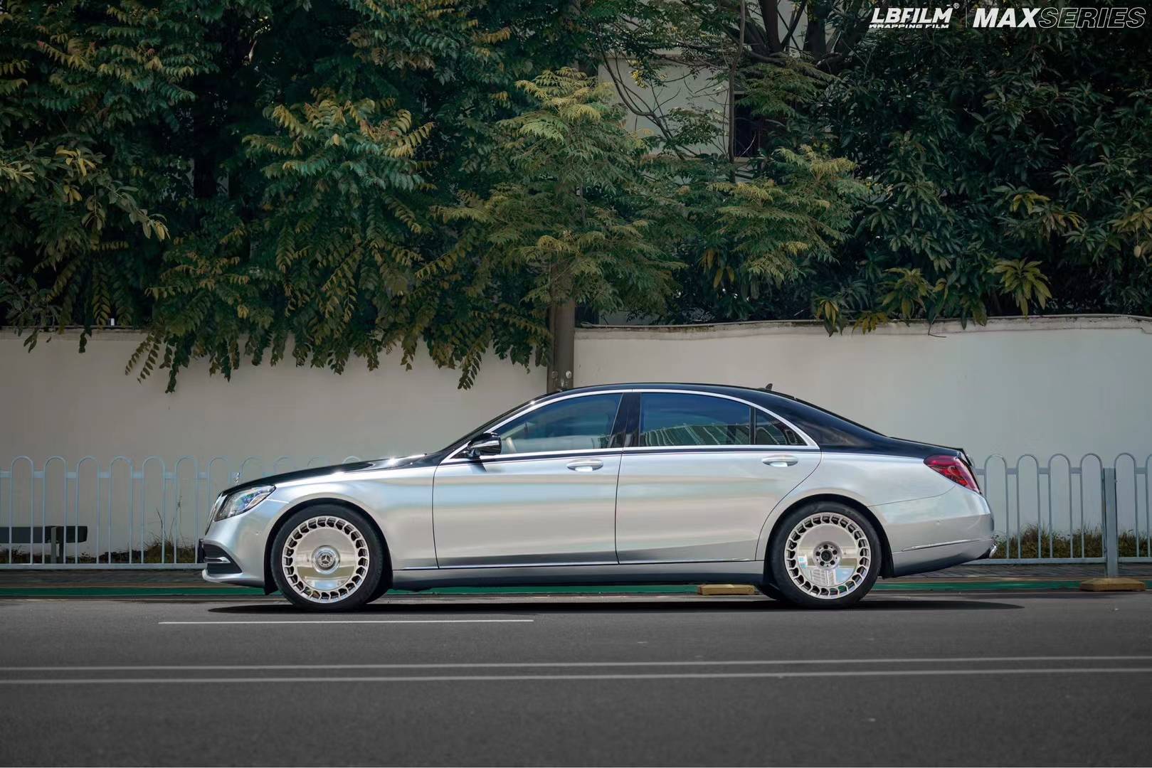 奔驰S450L-LB改色膜液态金属铝水银＋亮黑，又酷又大气_搜狐汽车_搜狐网