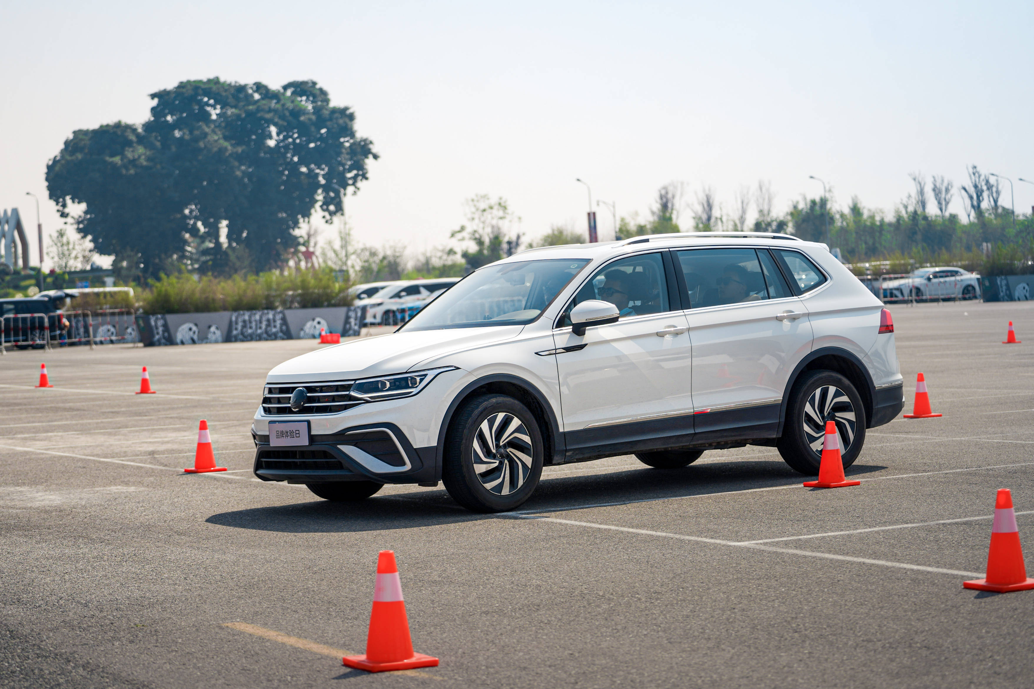 全面超越合资！荣威RX5变化太大了吧_搜狐汽车_搜狐网