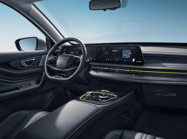 又一高颜值SUV，红色卡钳+双边四出排气，起步261马力，油耗7.68L_搜狐汽车_搜狐网