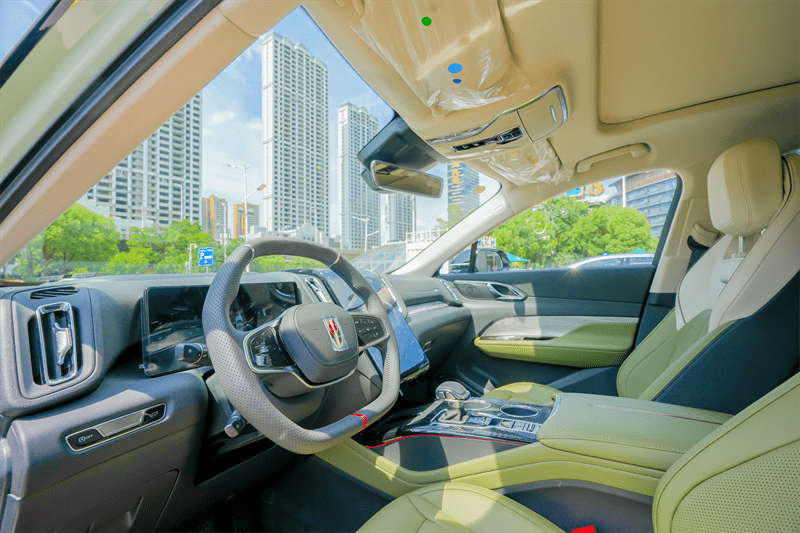 双城齐嗨 惊喜不断 官方指导价14.58万起 红旗HS3现身武汉郑州主题乐园_搜狐汽车_搜狐网