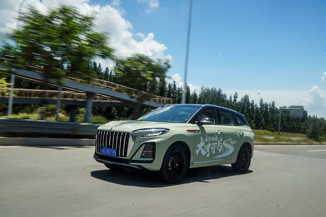 特点鲜明，质感上乘，豪华入门SUV的标杆——试驾红旗HS3_搜狐汽车_搜狐网