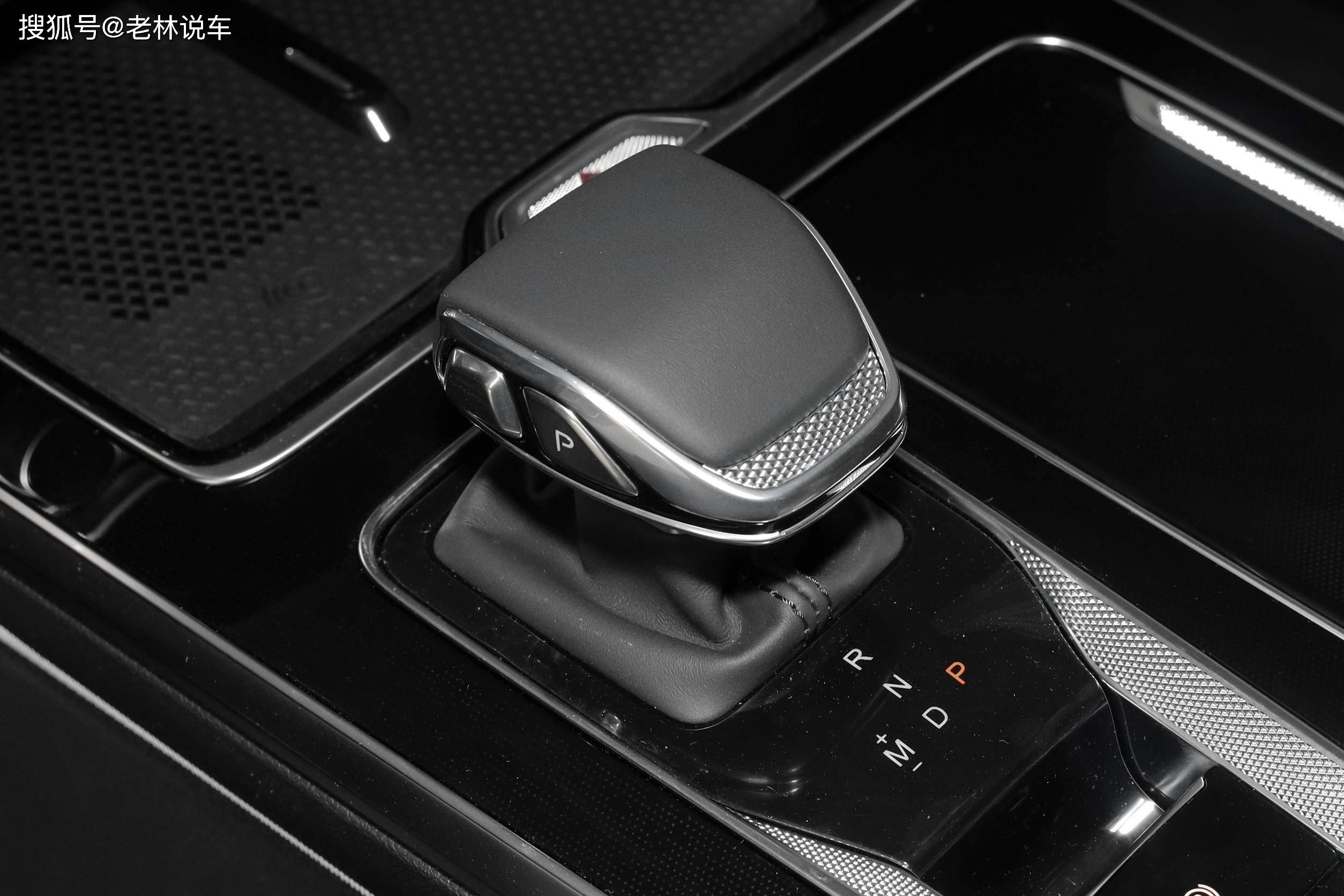 定位豪华中型SUV，标配2.0T+8AT，18.38万起，值不值得买？_搜狐汽车_搜狐网