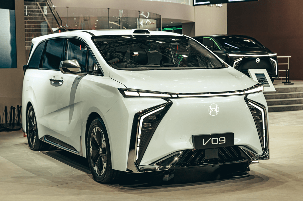 搭载800V+4C核心技术 合创V09拒绝充电焦虑_搜狐汽车_搜狐网