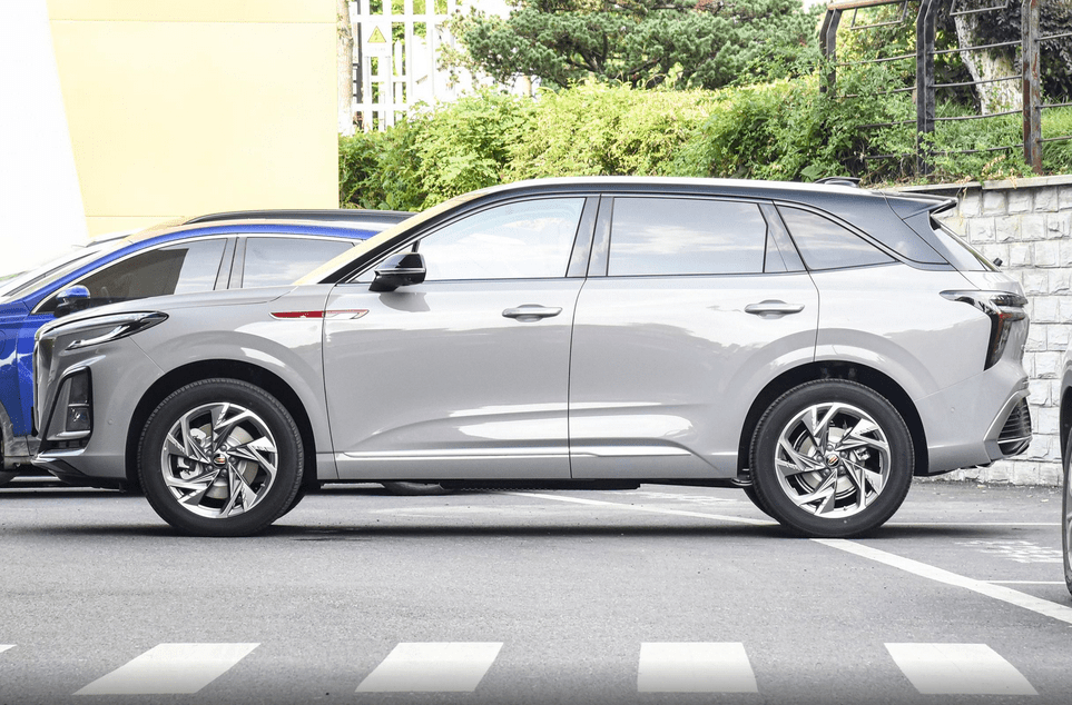 最高252马力还有四驱，试驾红旗HS3，入门级豪华还豪华吗？_搜狐汽车_搜狐网