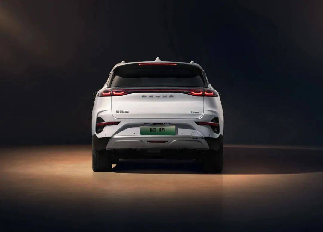 云辇-C、DM-p加持，31.98万起的7座SUV，腾势N8能不能火？_搜狐汽车_搜狐网