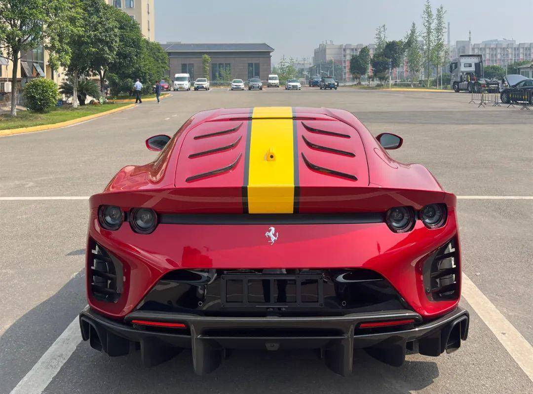 四川第1台法拉利812C，价格超8位数，稀有度堪比拉法_搜狐汽车_搜狐网