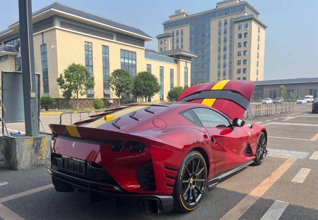 四川第1台法拉利812C，价格超8位数，稀有度堪比拉法_搜狐汽车_搜狐网