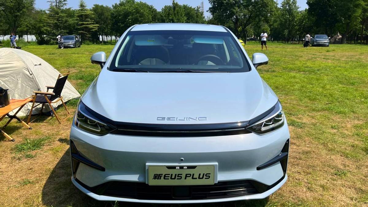 新EU5 PLUS续航、造型、舒适全面升级，家轿的不二选择！_搜狐汽车_搜狐网