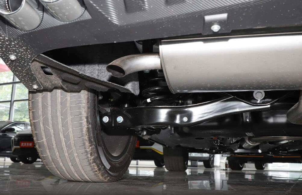 9.99万就可买的混动SUV，油耗仅4.2L，轴距2775mm，浩瀚1.5T DH-i_搜狐汽车_搜狐网