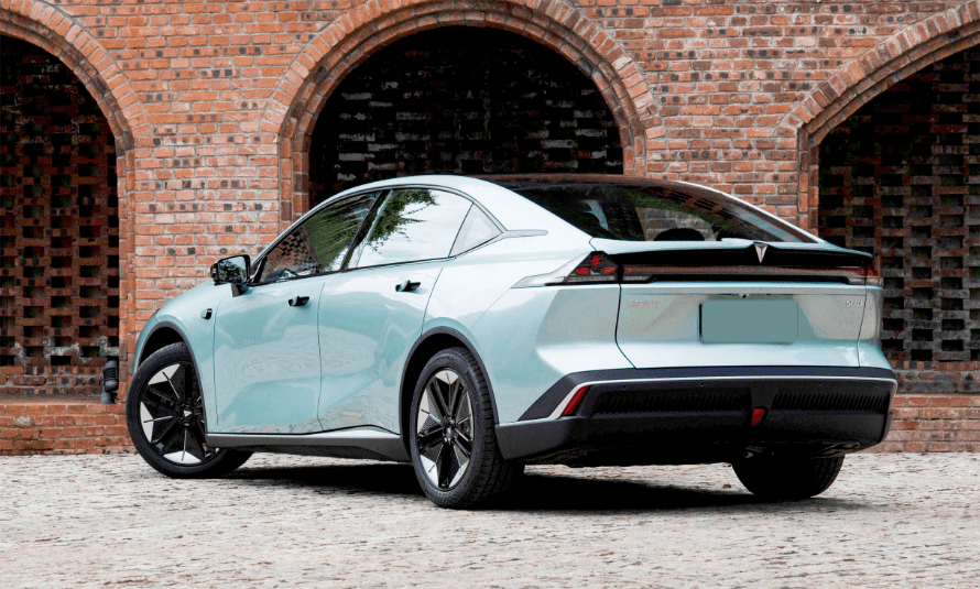 驶向深蓝还是探索银河？吉利银河L6和长安深蓝SL03终于正面对决了_搜狐汽车_搜狐网