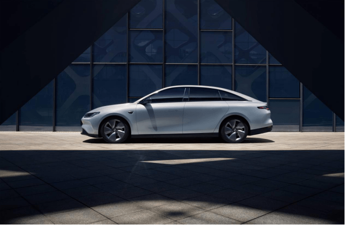 实力才是底气，零跑C01 VS 深蓝SL03，谁能称霸15万家轿市场?_搜狐汽车_搜狐网