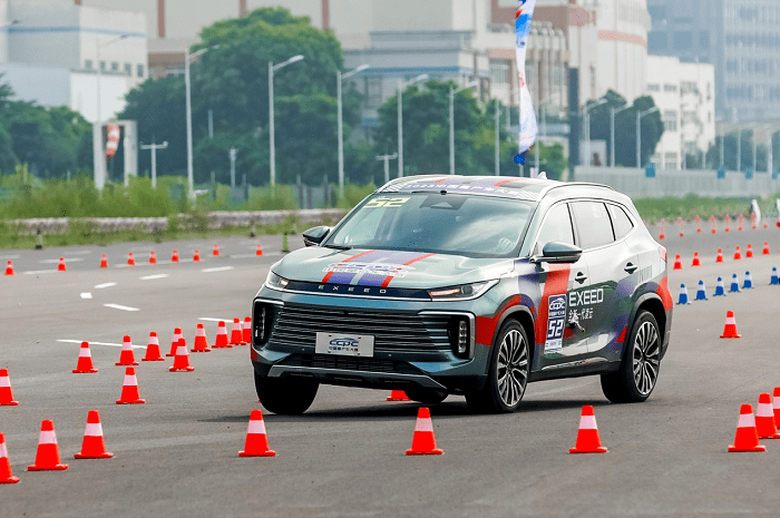 “加速王”全新一代凌云荣膺2023 CCPC专业站中型SUV组冠军！_搜狐汽车_搜狐网