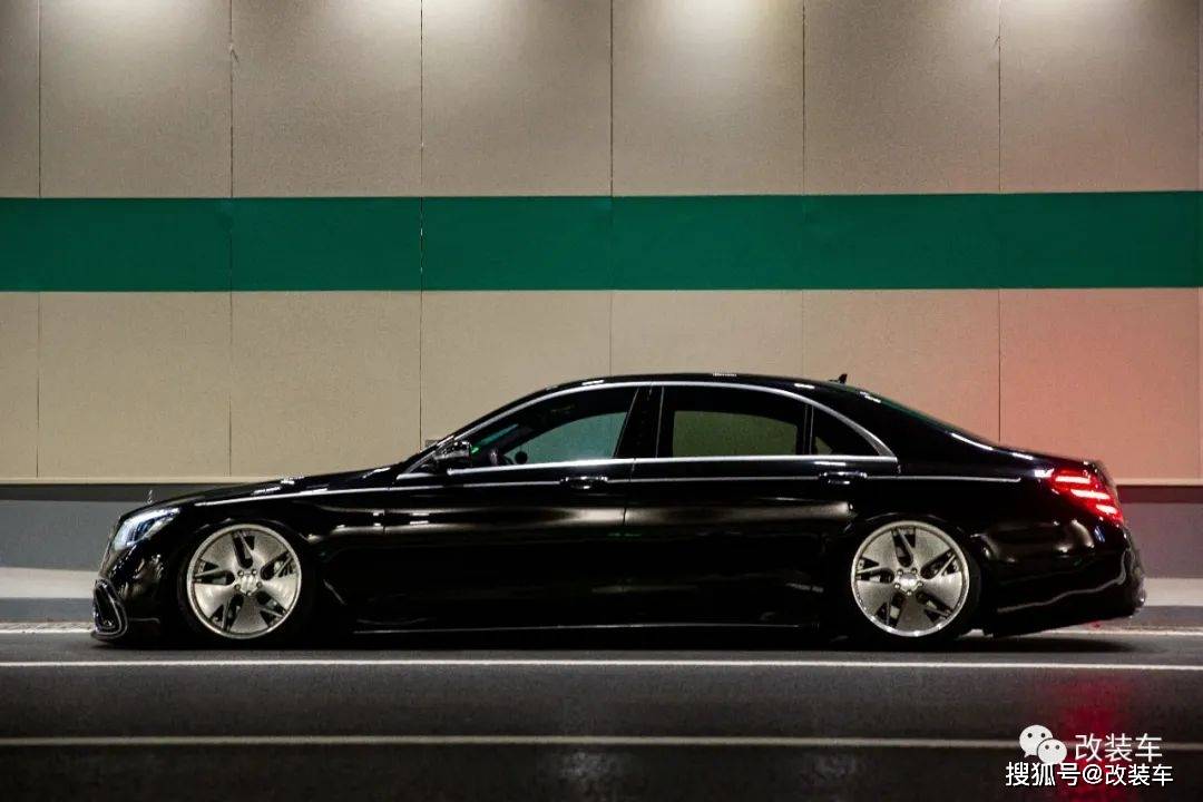 大佬范直接拉满的奔驰W222，5套轮毂有5种不同的感觉_搜狐汽车_搜狐网