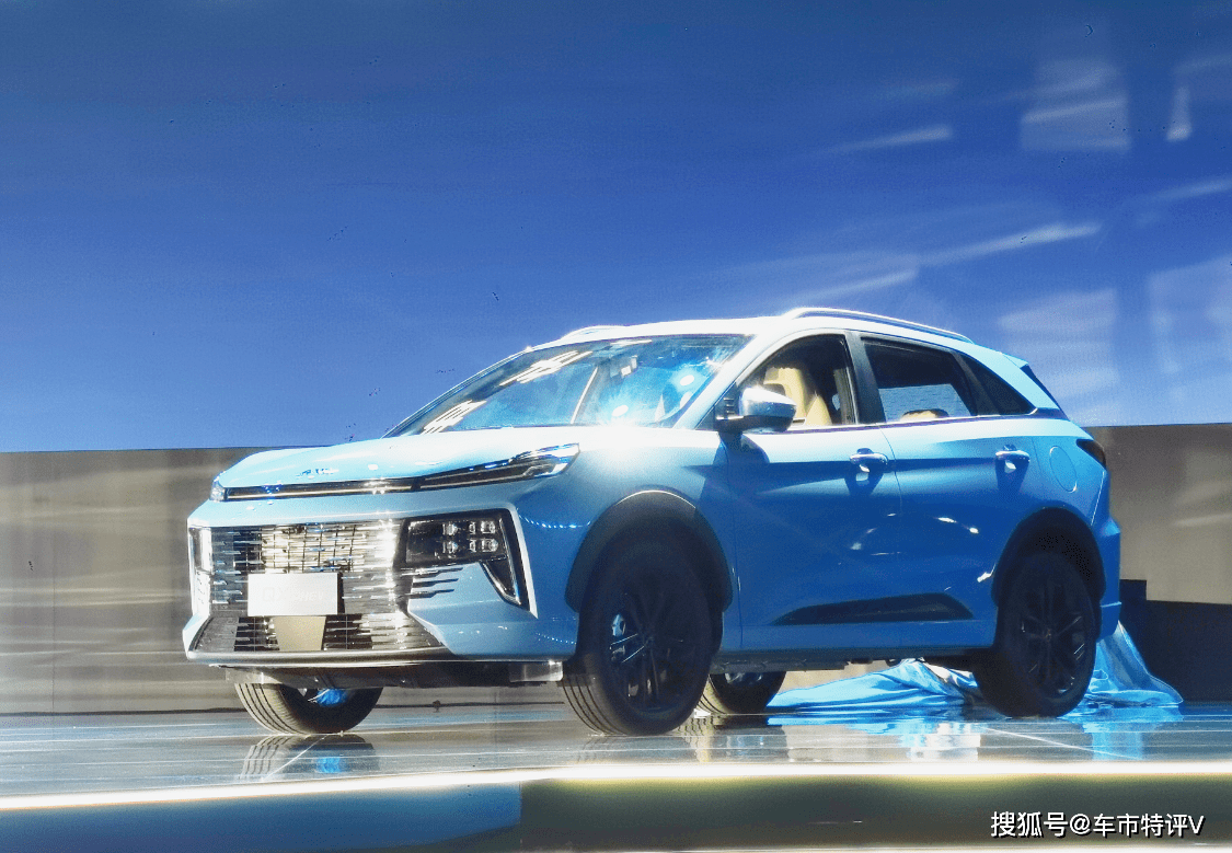 或成插电混新搅局者，江淮QX PHEV上市12.99万起，综合续航1300km_搜狐汽车_搜狐网