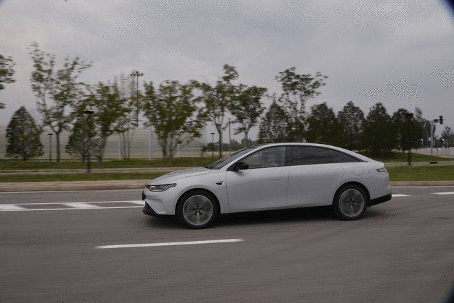 纯电续航316km 零跑C01增程版售14.58万起_搜狐汽车_搜狐网