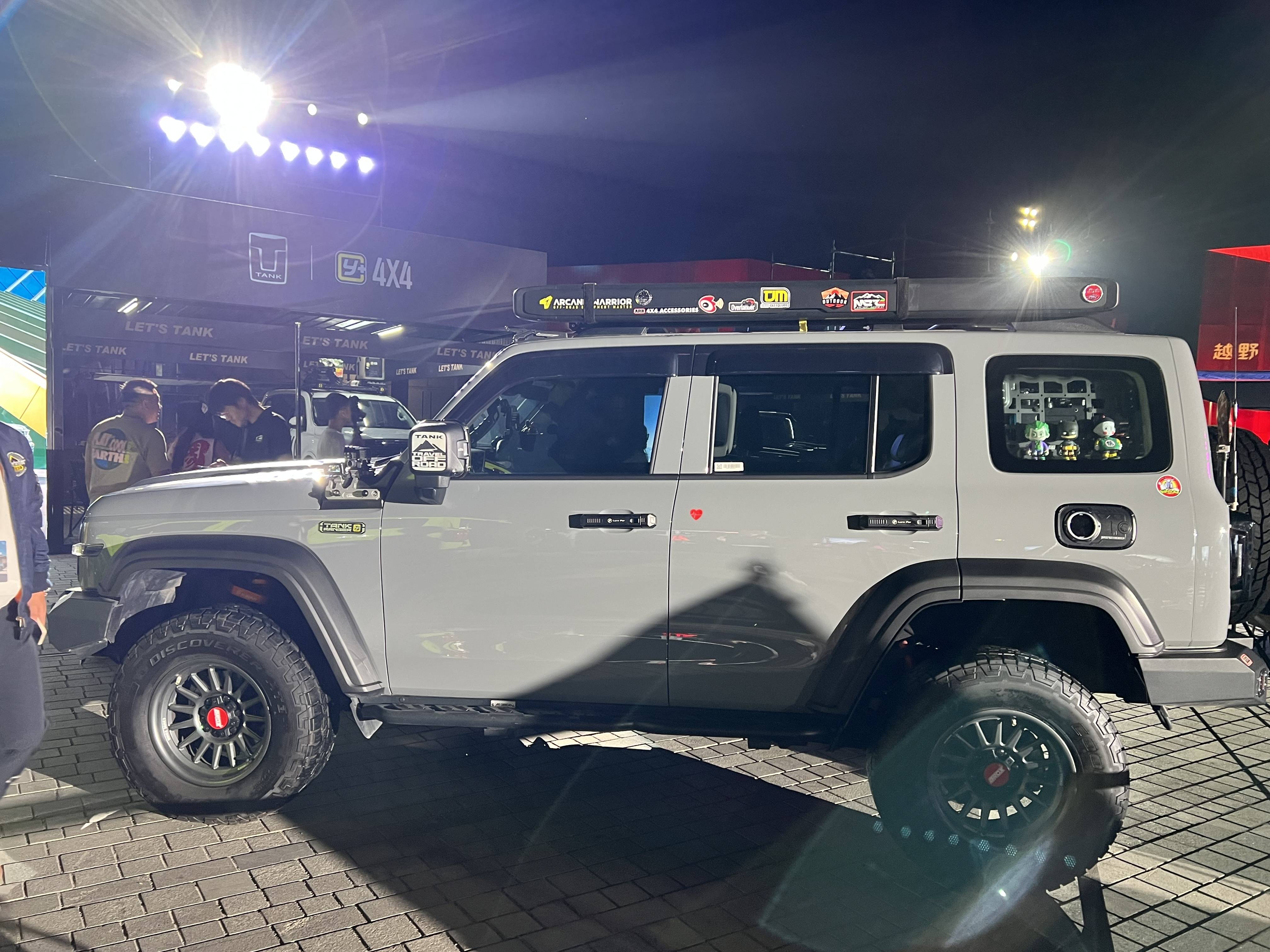 中型插混SUV，硬派带锁，坦克400 Hi4T售价27.98万起_搜狐汽车_搜狐网