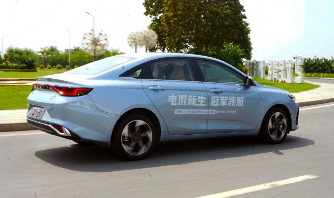 加速后劲更足 引入增程模式改善NVH 帝豪L HiP冠军版试驾评测_搜狐汽车_搜狐网