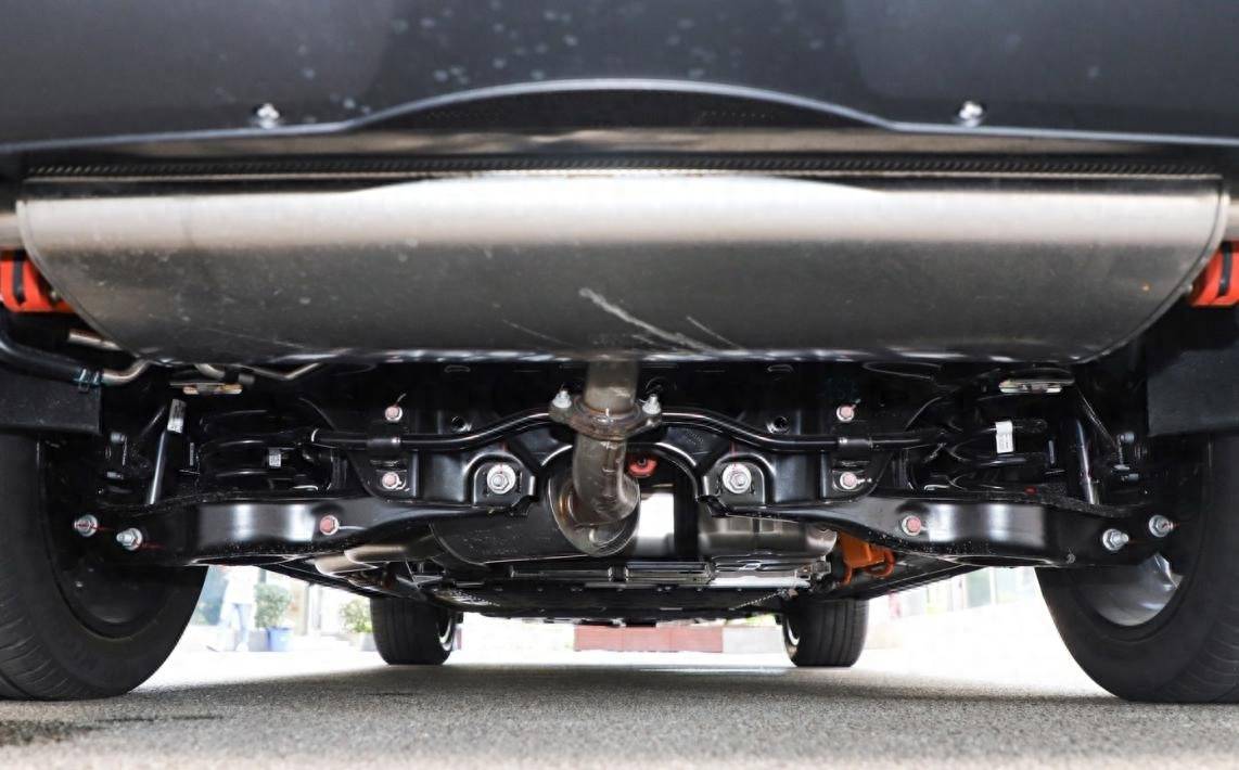 25万级插混SUV够大还省油 6人舒适跑长途 传祺ES9实拍导购_搜狐汽车_搜狐网