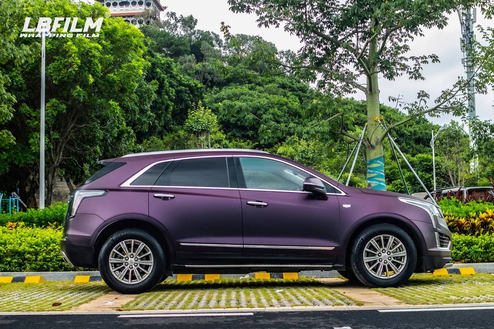 凯迪拉克XT5-LB改色膜消光黑幻紫，神秘的高级感_搜狐汽车_搜狐网