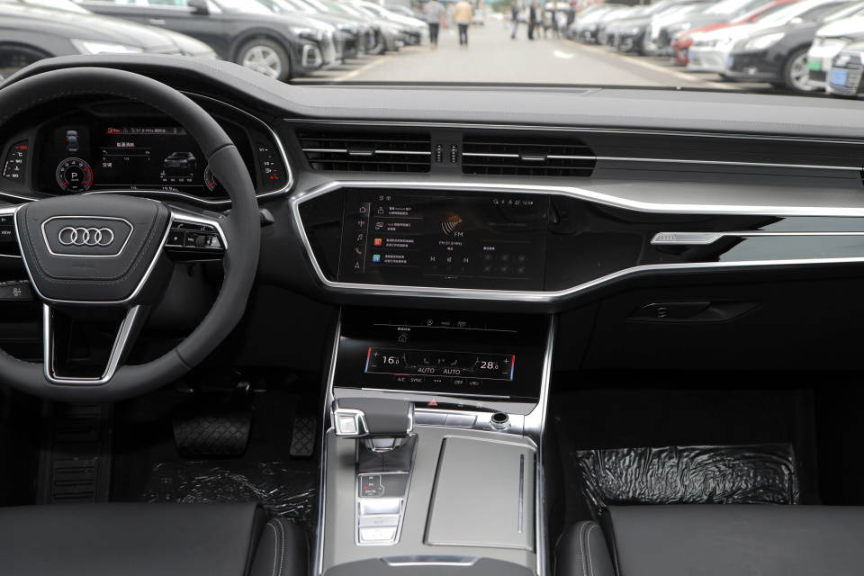 2024款奥迪A6L正式上市，售价42.79万元起，网友：还得打7折_搜狐汽车_搜狐网