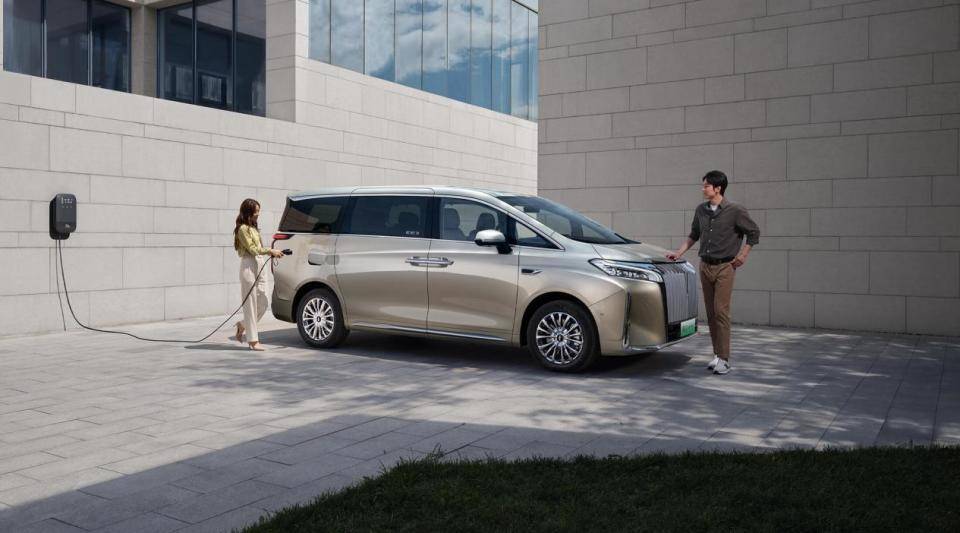 不止舒适！高山DHT-PHEV正式开卖，33.58万元起配四驱、5.7秒破百_搜狐汽车_搜狐网