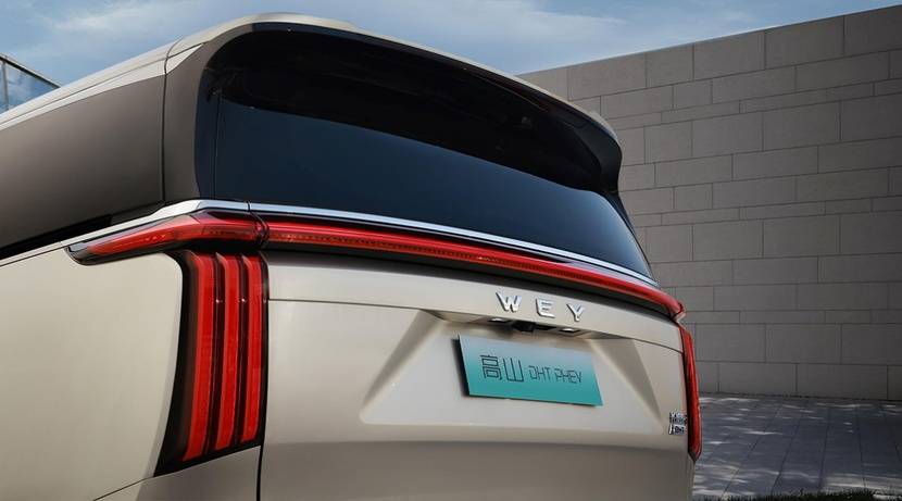 高山DHT-PHEV上市了 就是冲着腾势D9来的 俩车怎么选？_搜狐汽车_搜狐网