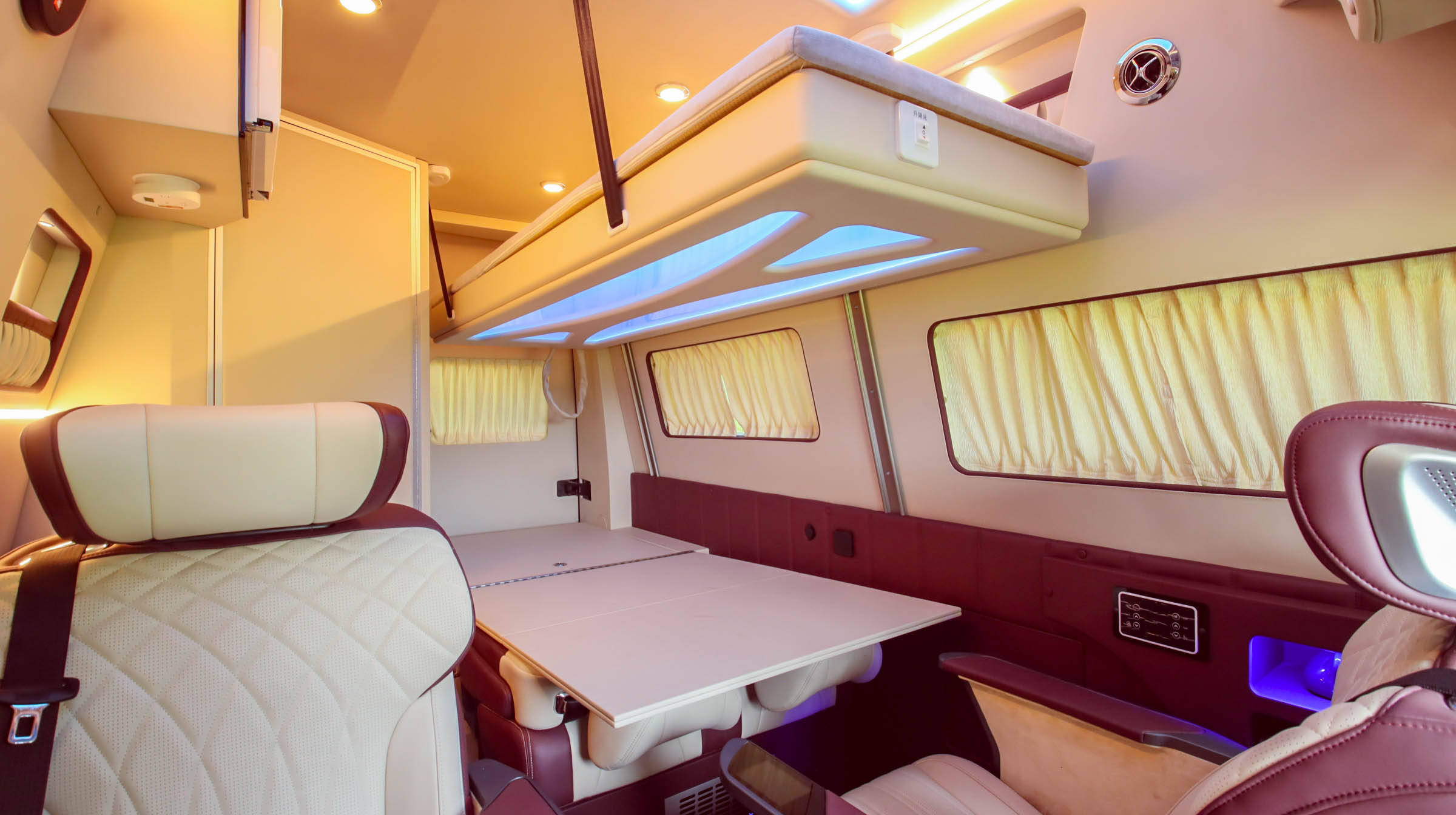 福特新全顺V362底盘,趣蜂B670和B680房车助力商务接待与家庭自驾!_搜狐汽车_搜狐网