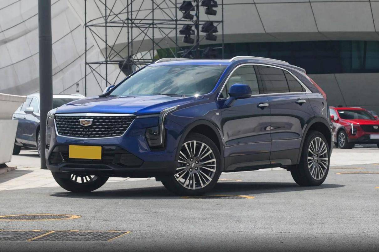 解读凯迪拉克XT4，轴距2779mm，标配48V+9AT，不比奥迪Q3香？_搜狐汽车_搜狐网