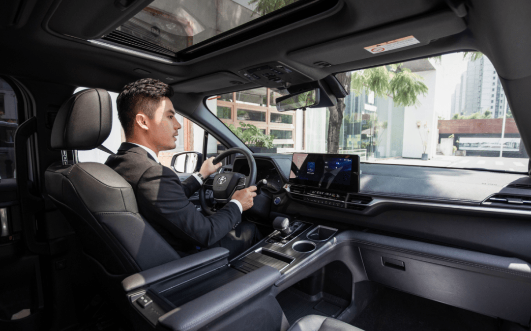 30万预算买家用MPV，赛那和GL8该怎么选才没有司机感？_搜狐汽车_搜狐网