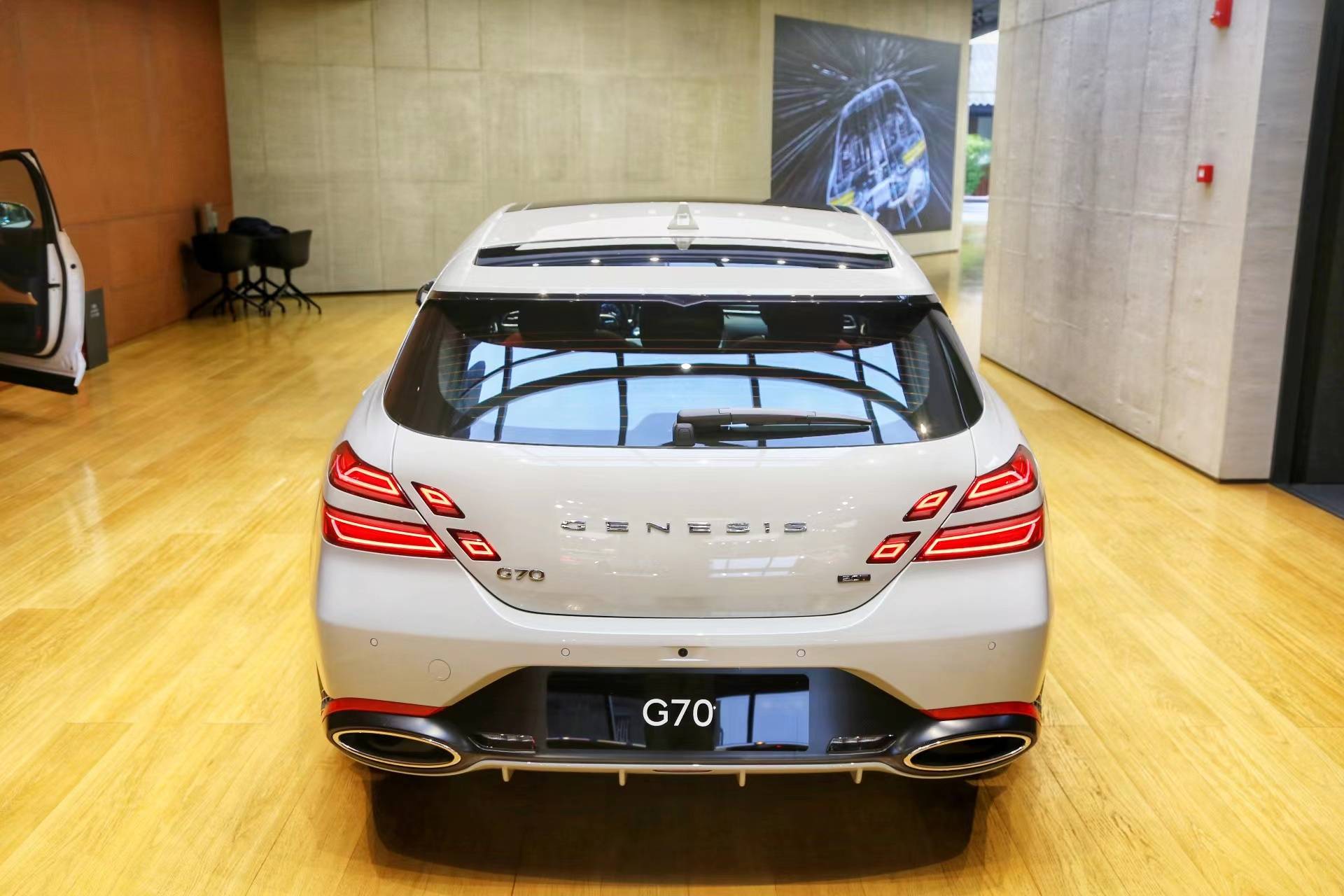 探店捷尼赛思G70猎装版：个性外观，搭载2.0T+8AT，更运动！_搜狐汽车_搜狐网