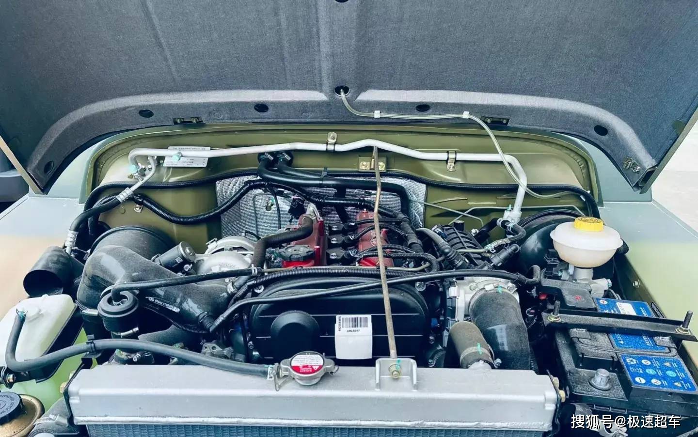 全新蜕变！新一代BJ212登场，售价超10W，2.4T引擎+四驱，真帅气_搜狐汽车_搜狐网