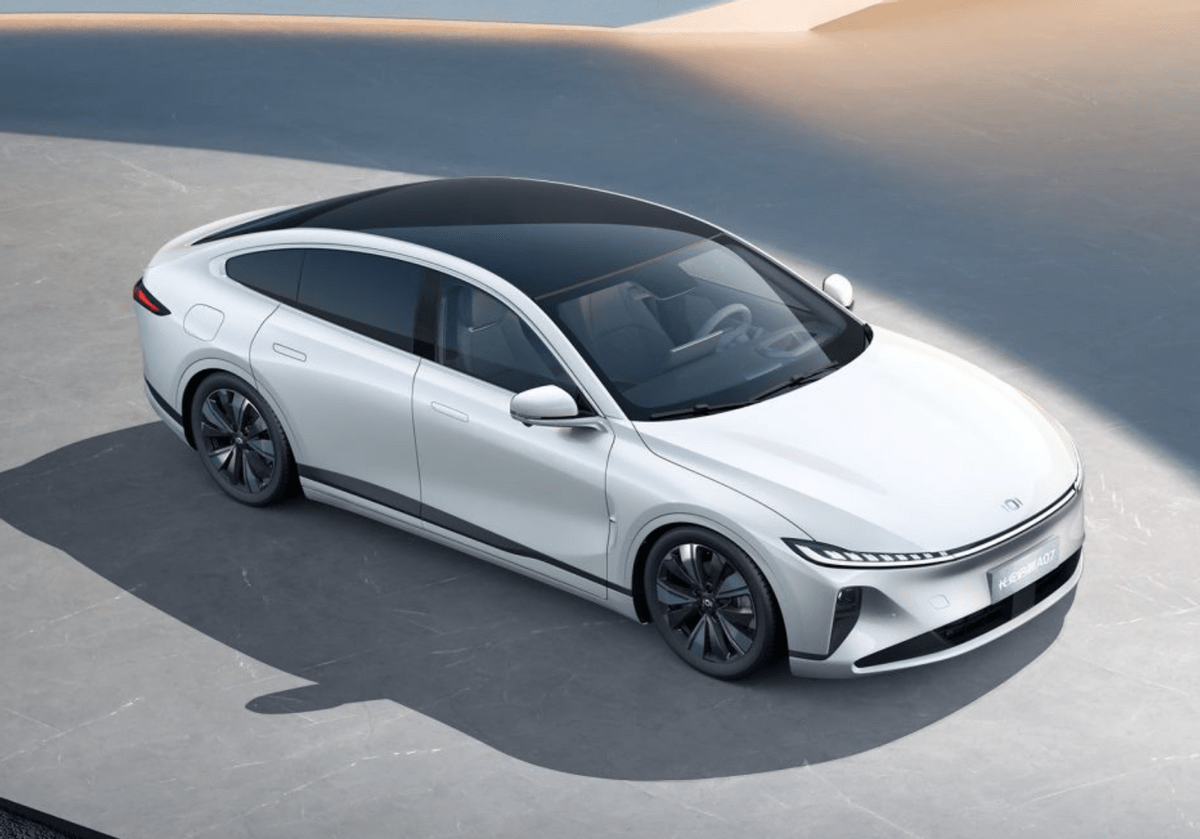 同门对决！18 万纯电轿车，深蓝SL03 还是启源 A07？_搜狐汽车_搜狐网