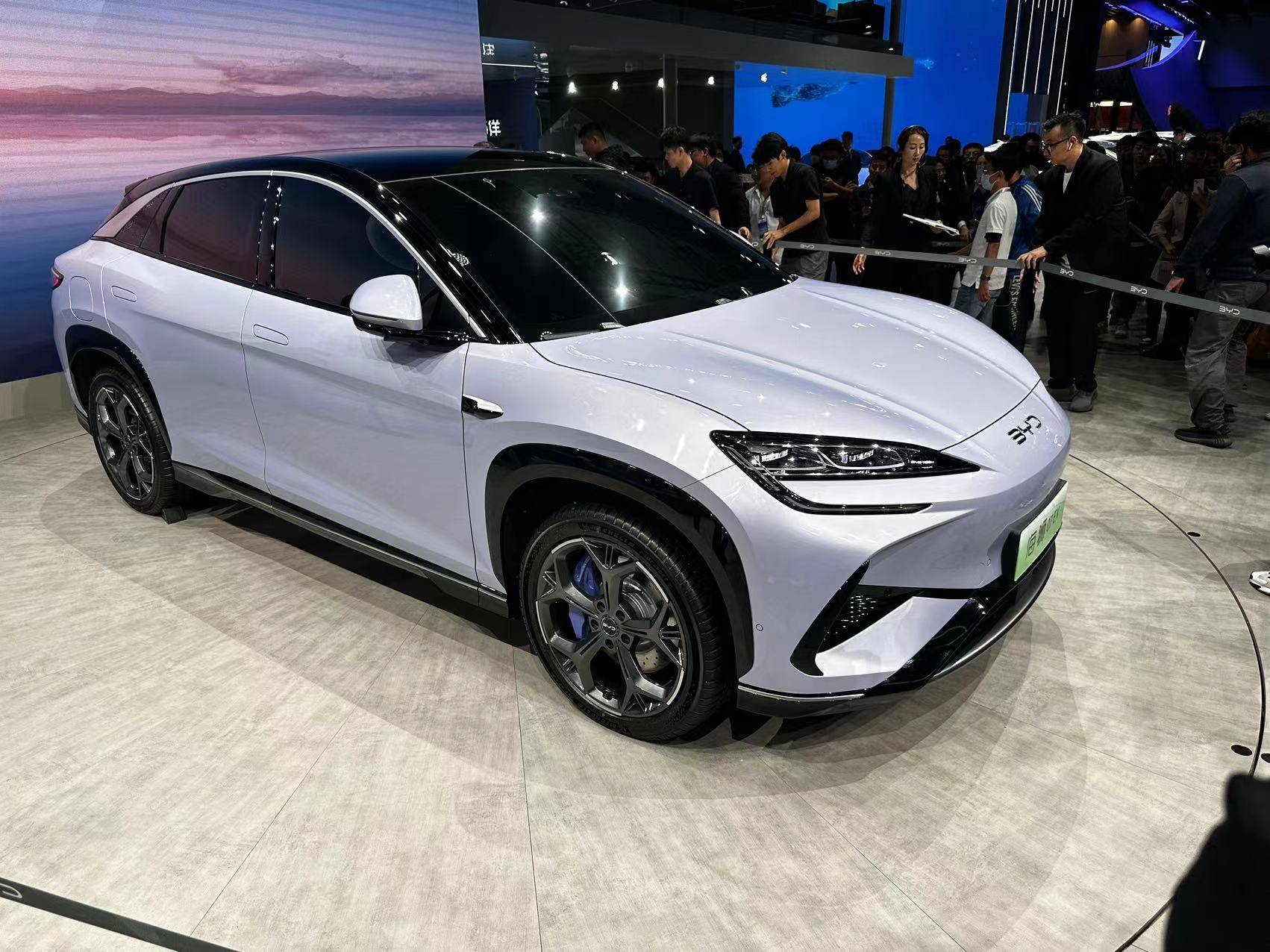 海洋美学再进阶，宋L兄弟车型，比亚迪海狮07 EV首发亮相_搜狐汽车_搜狐网