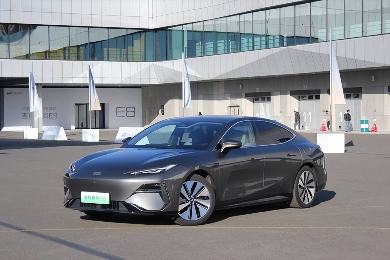 实测吉利银河E8：3.49S百公里加速，高性能驾驶之选_搜狐汽车_搜狐网