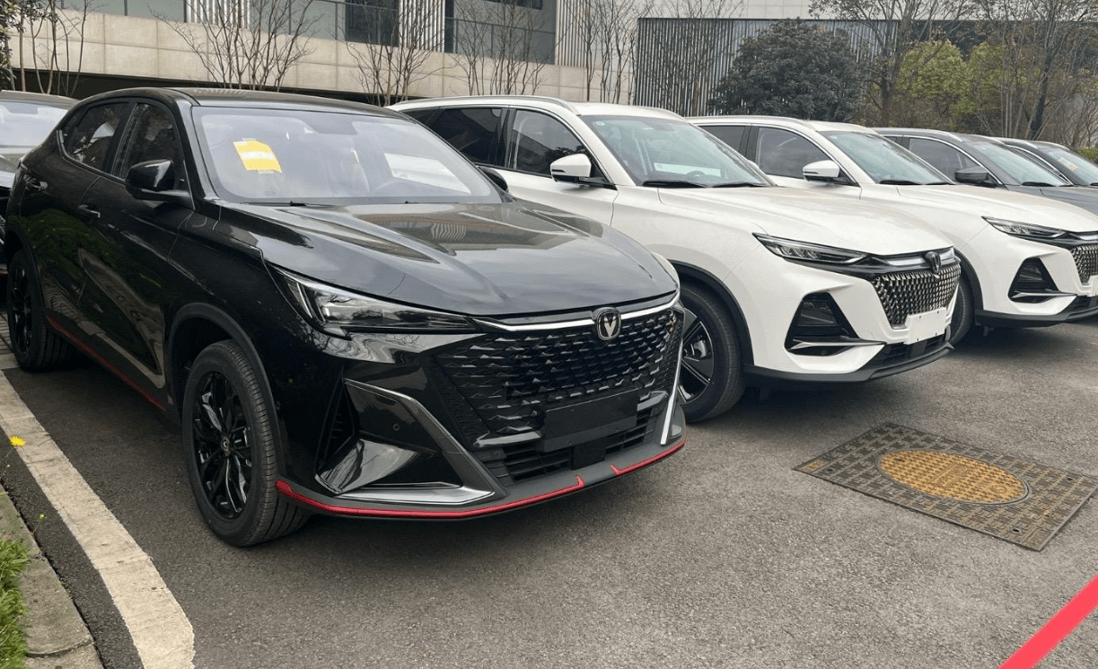 欧尚换“V”标？第二代长安X5、X7 PLUS实车现身，造型细节调整_搜狐汽车_搜狐网