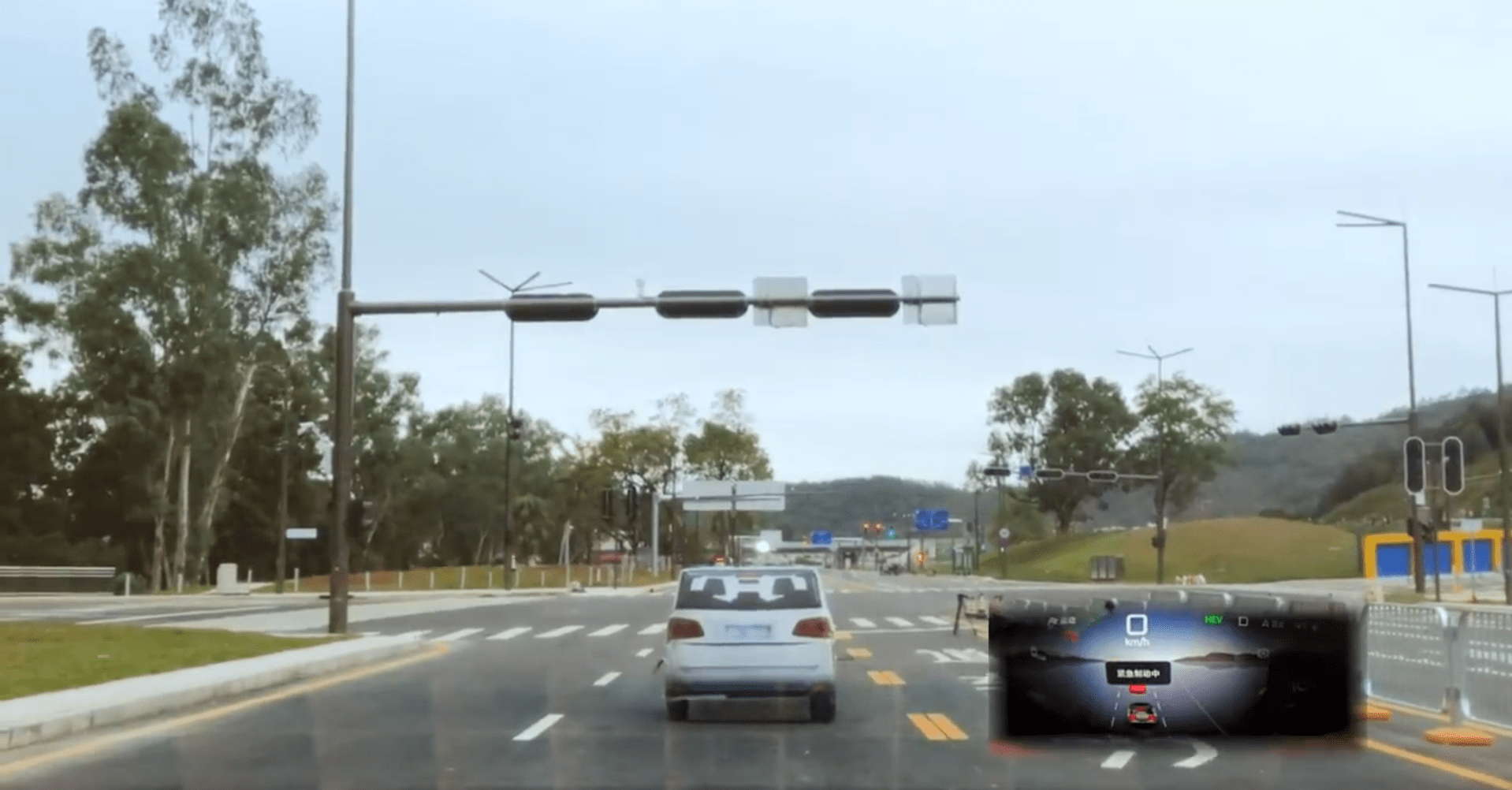 比亚迪智能驾驶：130km/h刹停刷新AEB纪录，领跑智能化领域_搜狐汽车_搜狐网