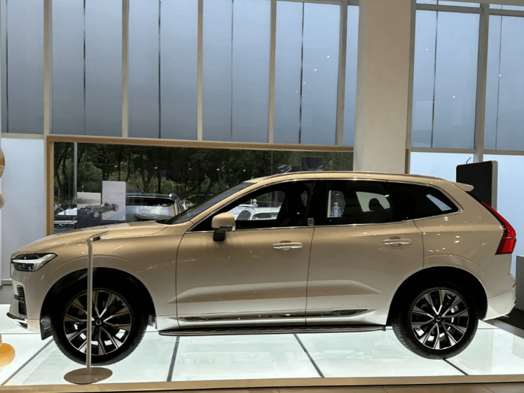 终端优惠9万多，2.0T+8AT+48V轻混，沃尔沃XC60可以入手了？_搜狐汽车_搜狐网