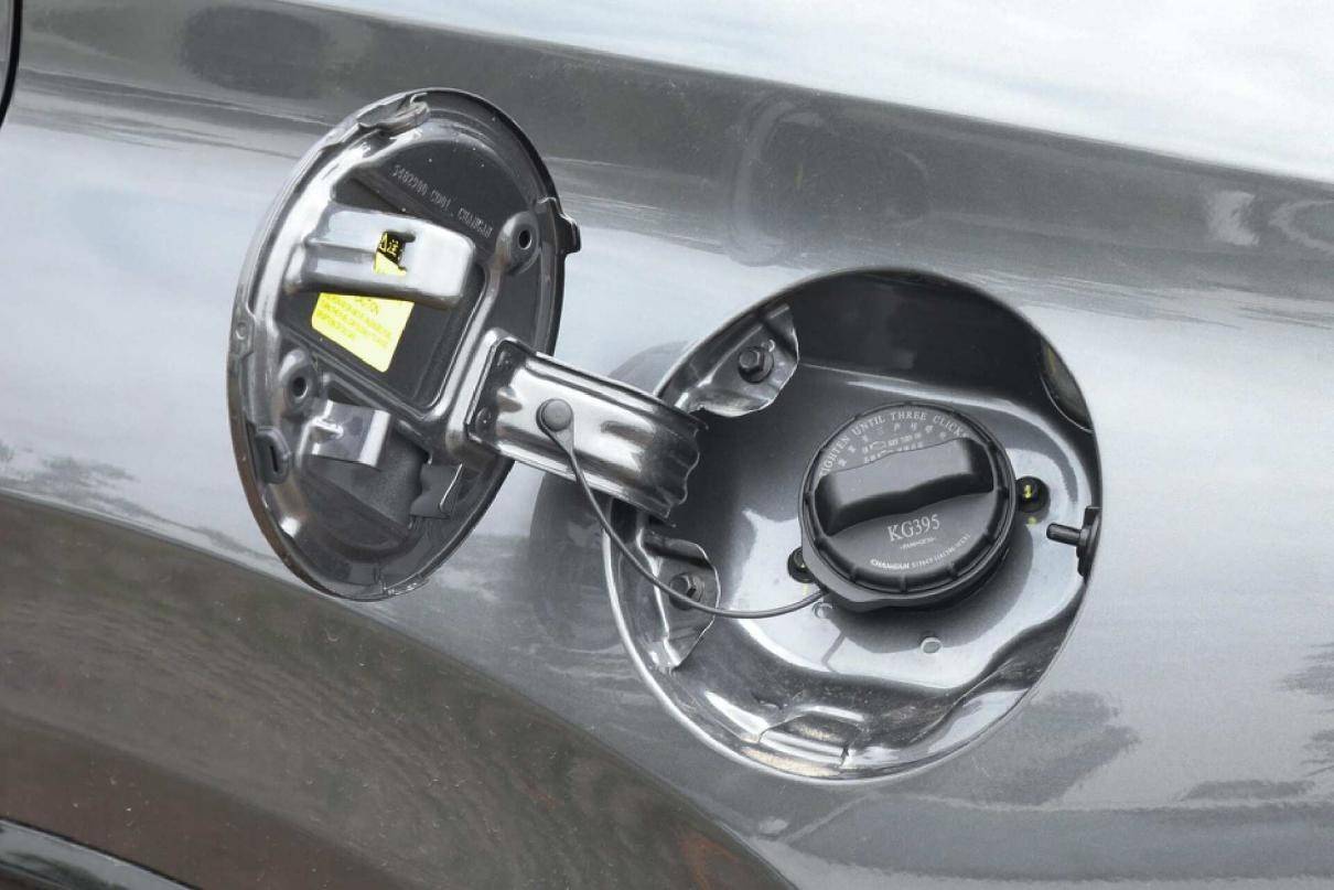 限时抢购价9.98万，蓝电E5对比CS75 PLUS确实值得买_搜狐汽车_搜狐网