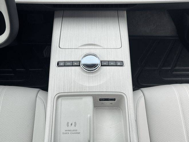 吉利银河E8预售18.8万起配800V超充 明年1月5日上市_搜狐汽车_搜狐网