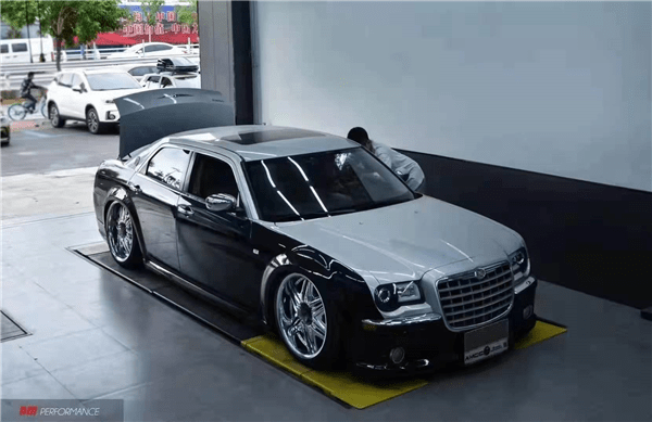 李洋介绍克莱斯莱300C改装AIRBFT气动避震套件好吗？_搜狐汽车_搜狐网