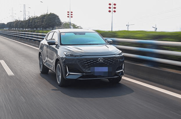 2022款奔腾T99硬派出道，热度正高的TA也得避其锋芒_搜狐汽车_搜狐网