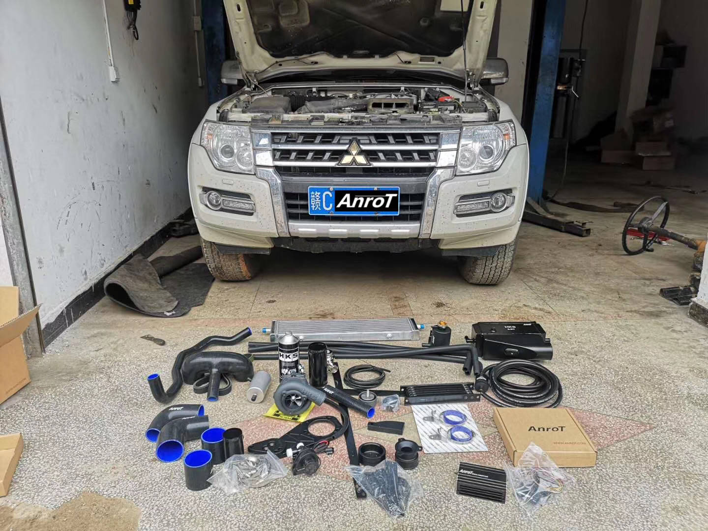 帕杰罗V93动力升级HKS机械增压山猫中的王者 山猫正式归来_搜狐汽车_搜狐网