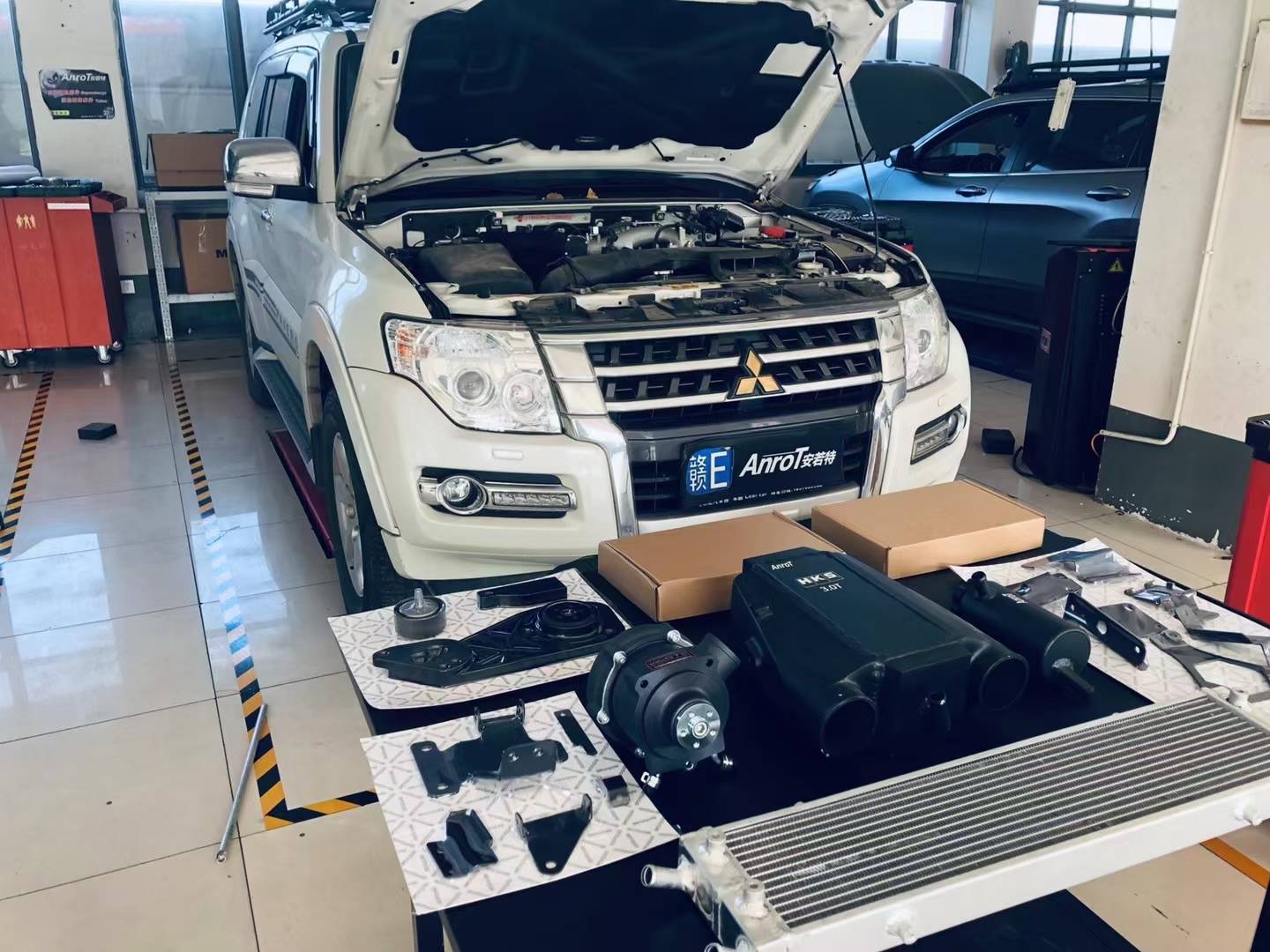 帕杰罗V93动力升级HKS机械增压山猫中的王者 山猫正式归来_搜狐汽车_搜狐网