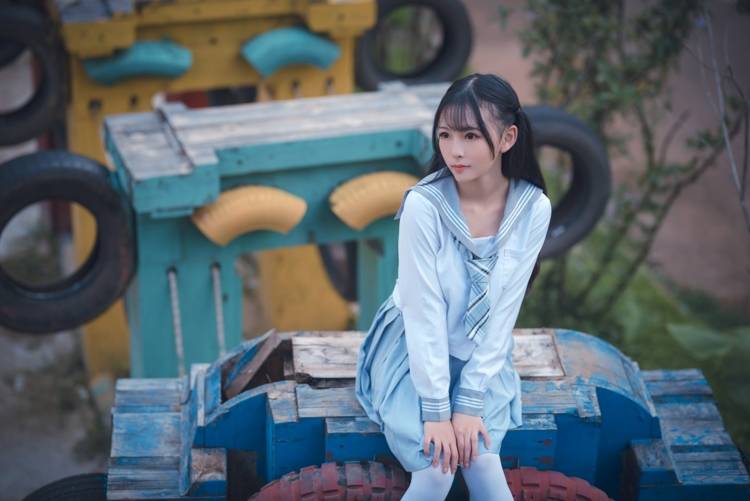 阳光下的清纯女孩 搜狐大视野 搜狐新闻